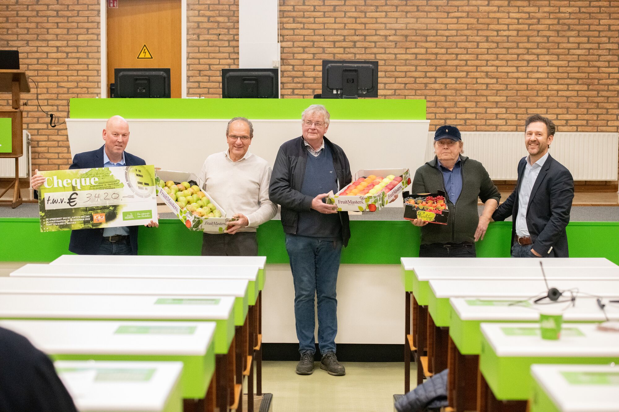 Laatste fruitveiling FruitMasters brengt € 3.420 op voor KiKa ...